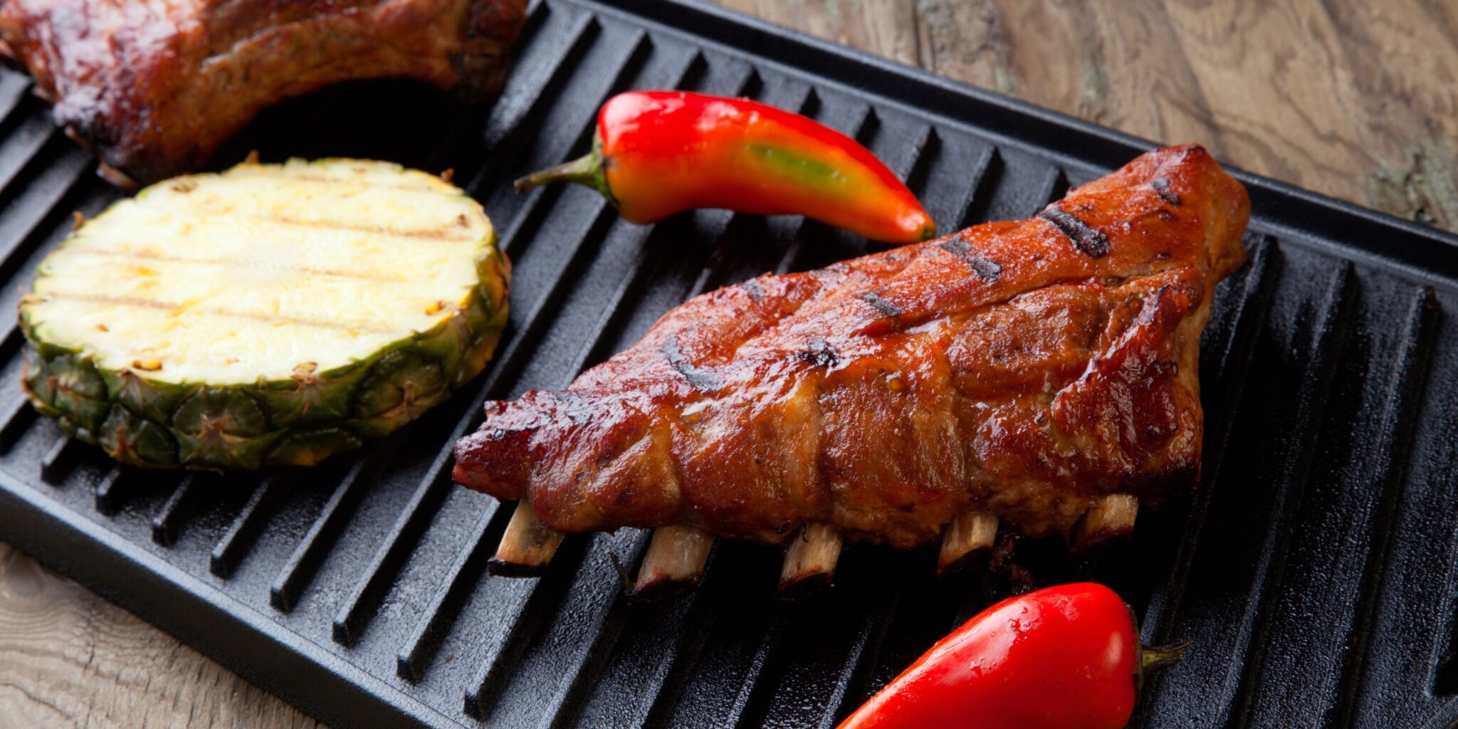 A Complete Guide to Outdoor Cast Iron Cooking for Campers - Cult of ...