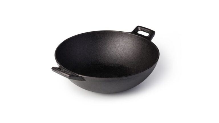 A Complete Guide to Woks: Choosing, Using, Seasoning, and More! - Cult ...