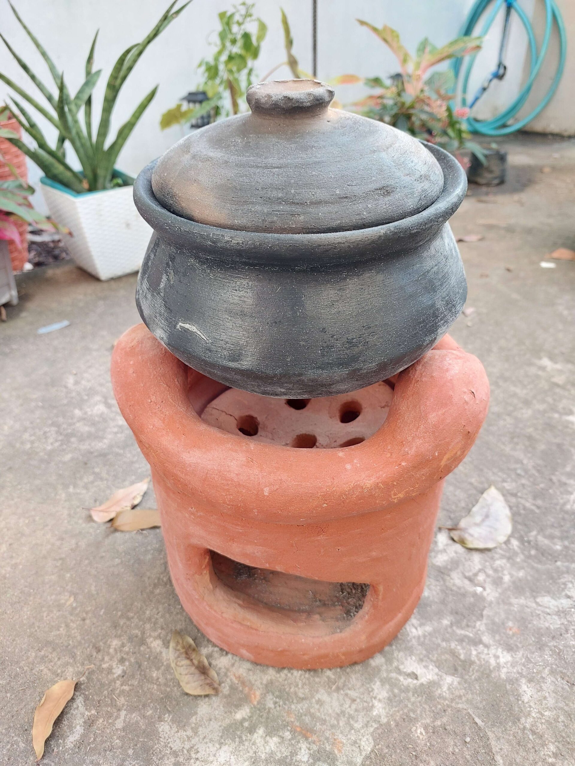 Don't Have a Dutch Oven? Here Are 15 Alternatives To Try Instead - Cult ...